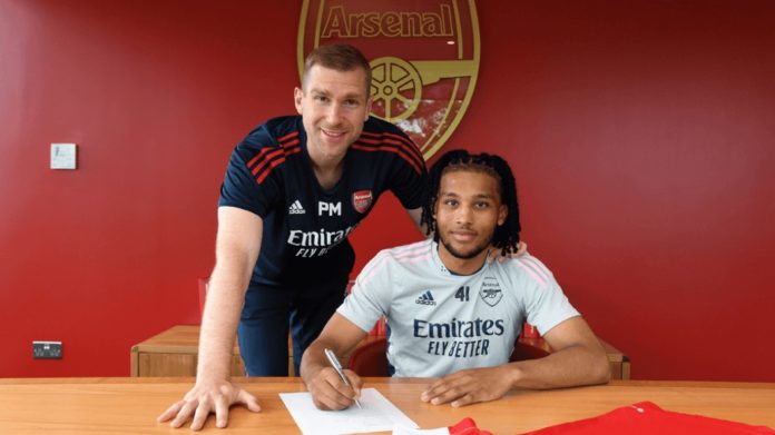 Confirmed: Arsenal teenager signs new contract