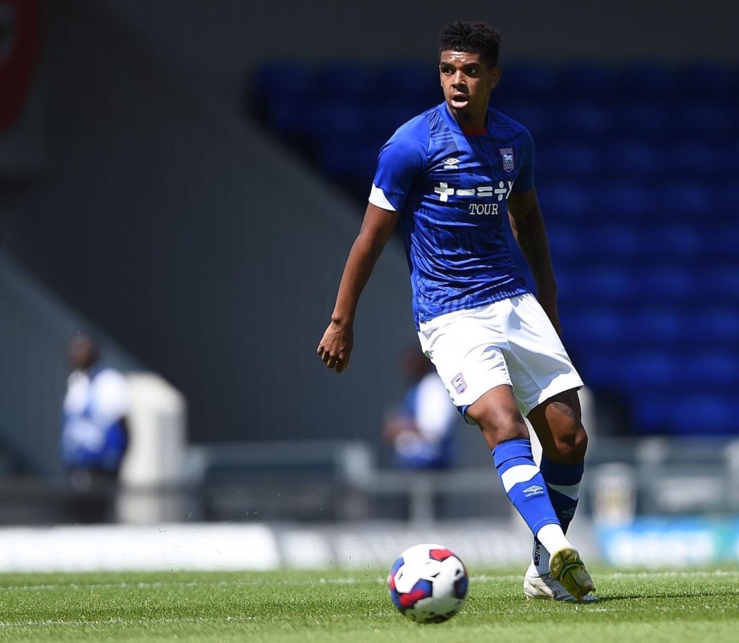 Arsenal loanee scores important goal to push league leaders