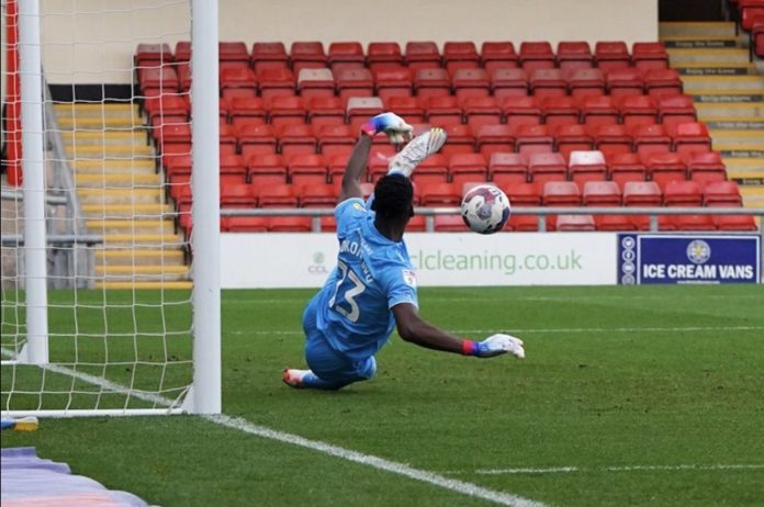 Arsenal loan goalkeeper makes penalty save to earn a point