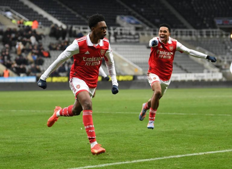 Young Arsenal winger returns to training after injury