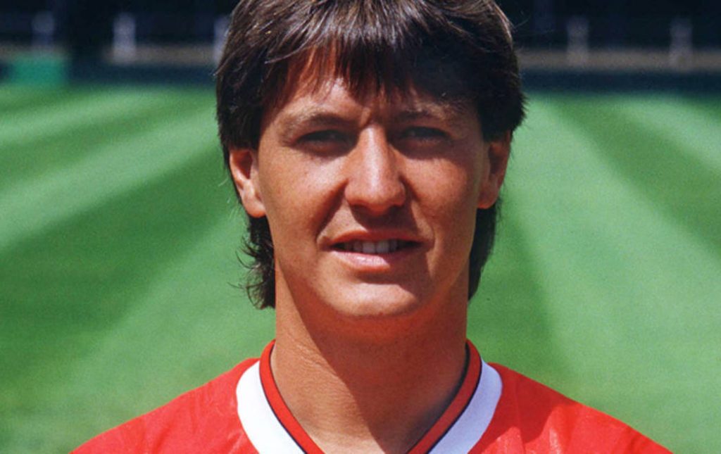 Arsenal Shirt Number 8 - Can you name all 24 to have worn it?