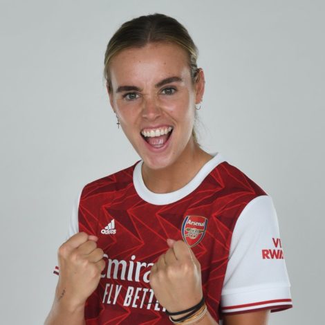 Manchester City sign former Arsenal midfielder