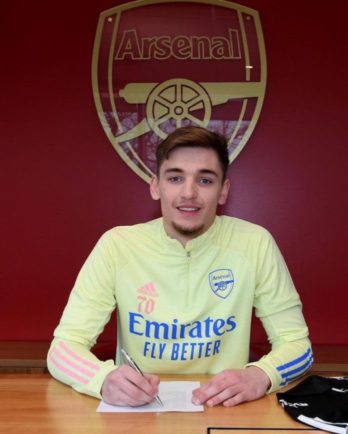 Hubert Graczyk signs contract with Arsenal