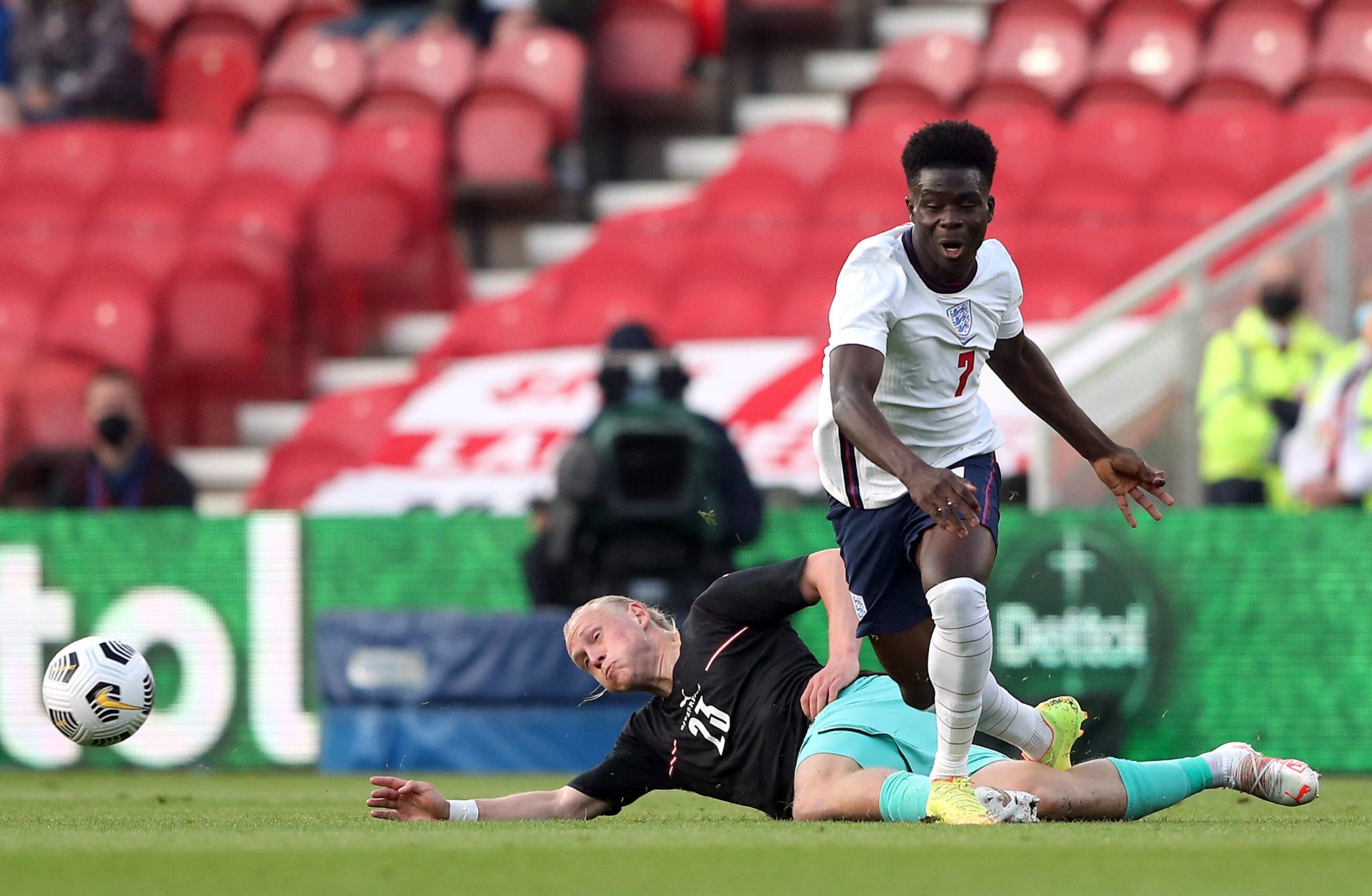 Bukayo Saka ruled out of Romania friendly through injury